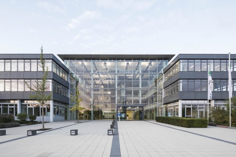 bechtle-platz-1_gebaeudeansicht-1 - BondGuide