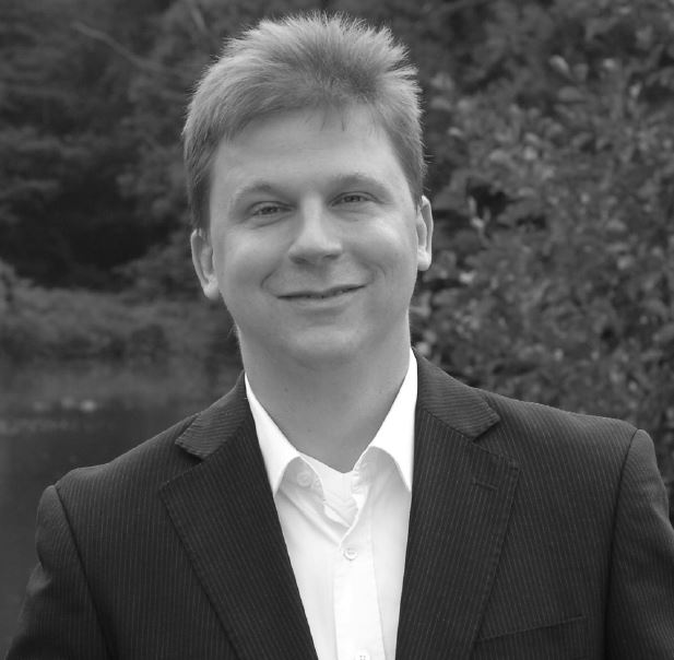 Patrick Müller MOREH II - BondGuide